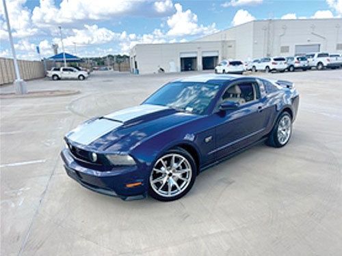 Auto Album Online :: 2010 Ford Mustang